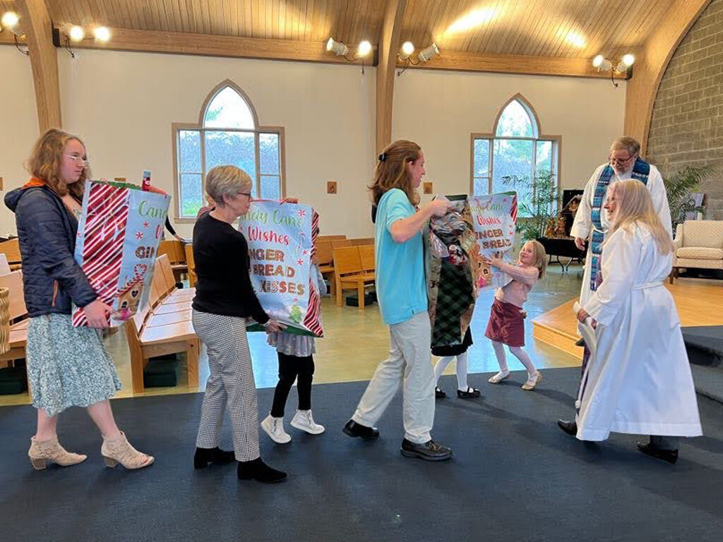 Angel Tree Ministry 2022 - Holy Family Episcopal Church